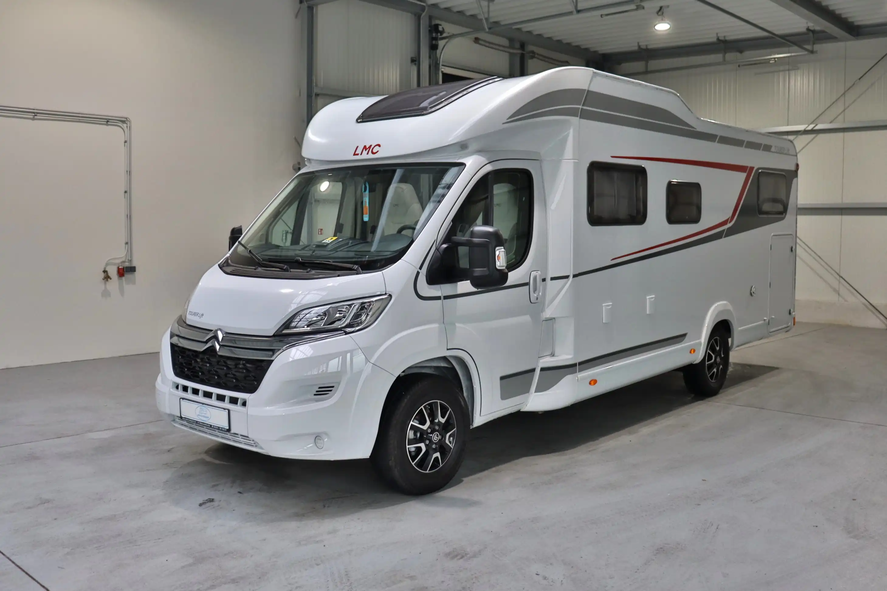 LMC Tourer Lift H 730 G beim Wohnmobilpark in Bad Honnef kaufen